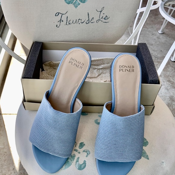 Donald J. Pliner | Shoes | New Donald Pliner Flat Sandals | Poshmark